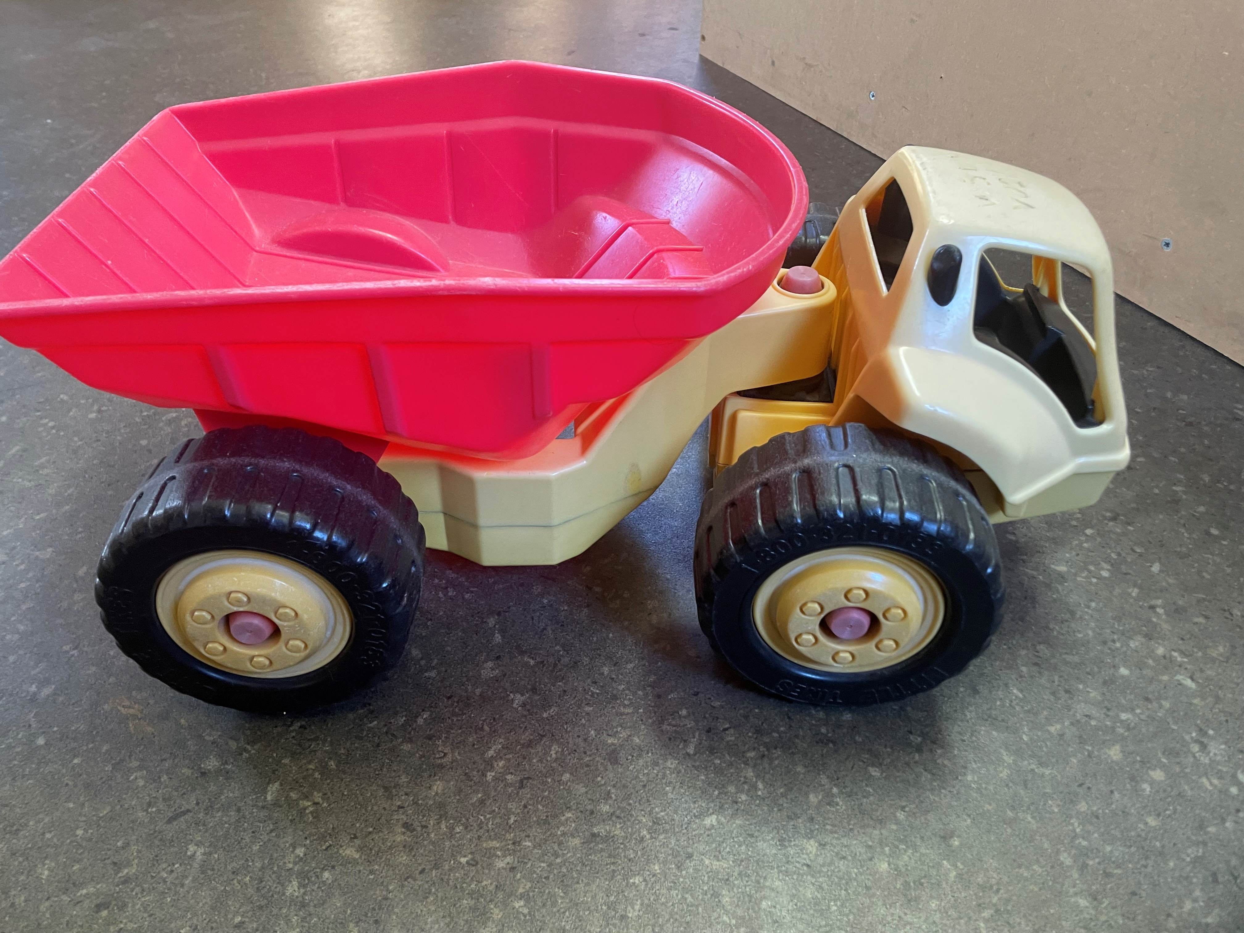 Dig Dump Truck