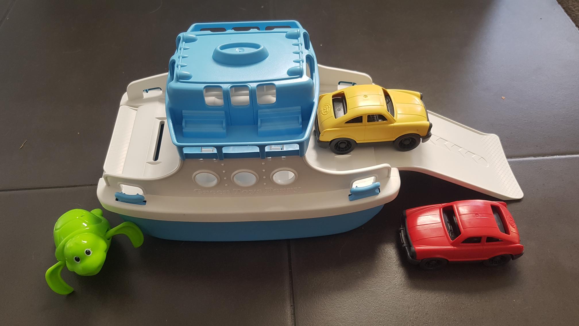Car ferry and bath toys